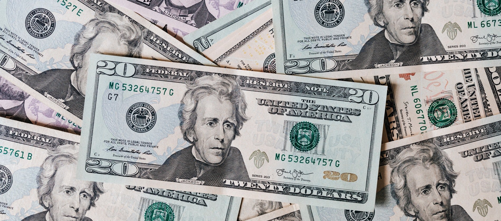 Hedged vs Unhedged ETF – What Should You Choose? - Stocktrades